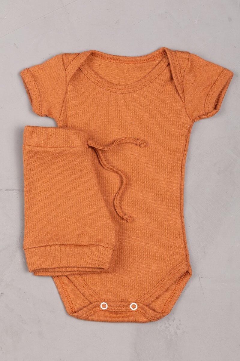 Conjunto Canelado Body c/ Shorts - Marrom